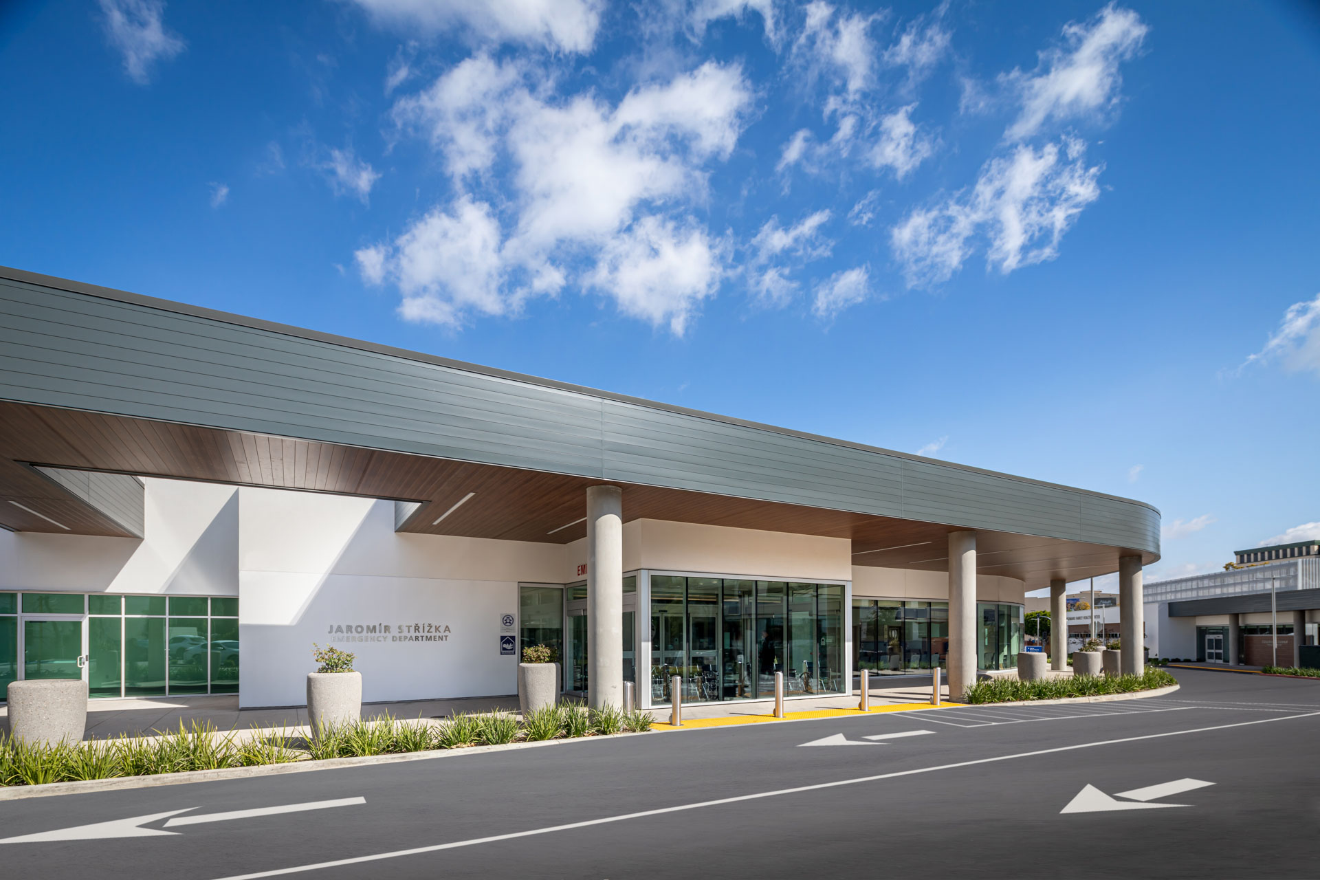 Providence St. Joseph Burbank: New Urgent Care Building - Swinerton