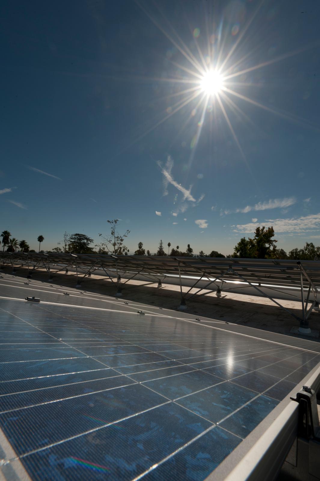 Caltech Solar Project | 1.10 MWdc - Swinerton